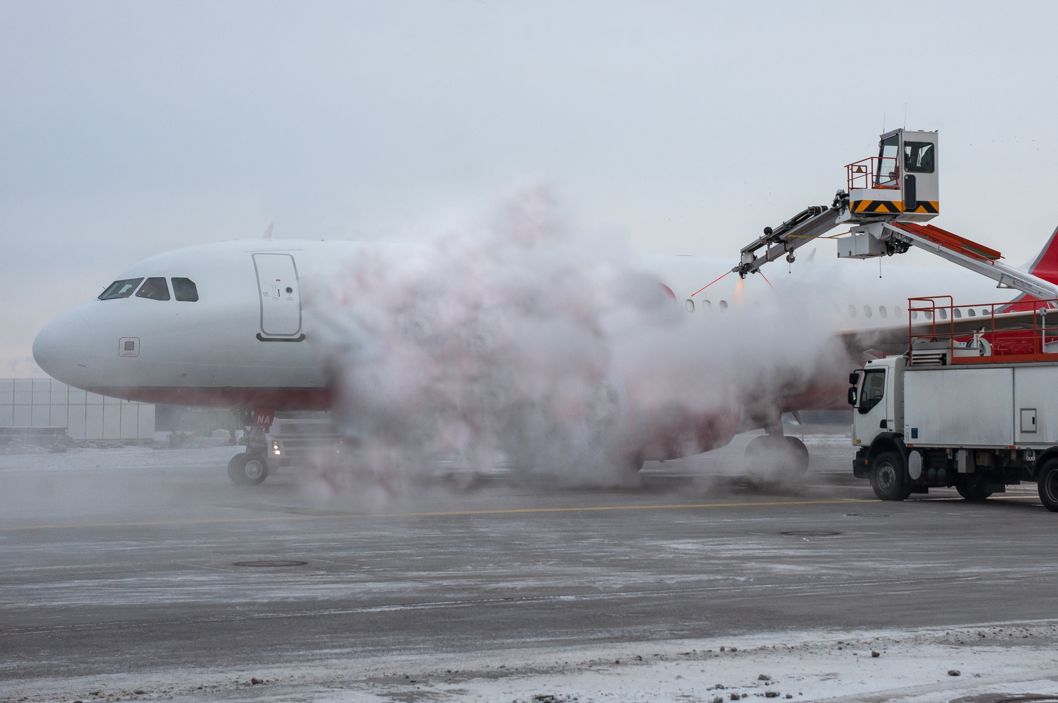 Aerospace and Aviation | Aircraft Materials, De-Icing Fluids, Sealant | Mobility Solutions | Dow ...